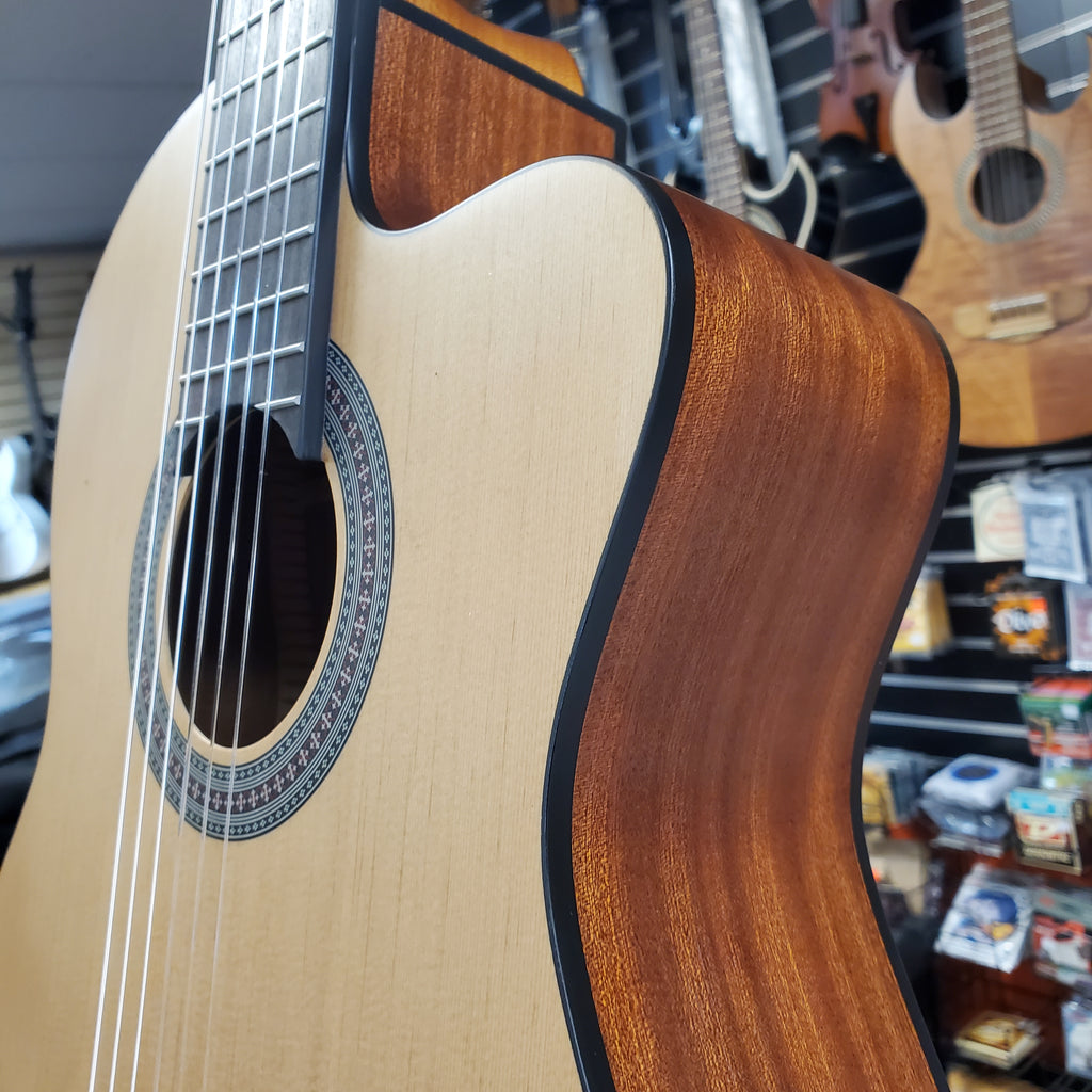 Classical Guitar Santana EC105-C Sapel cutaway – Us Music Store